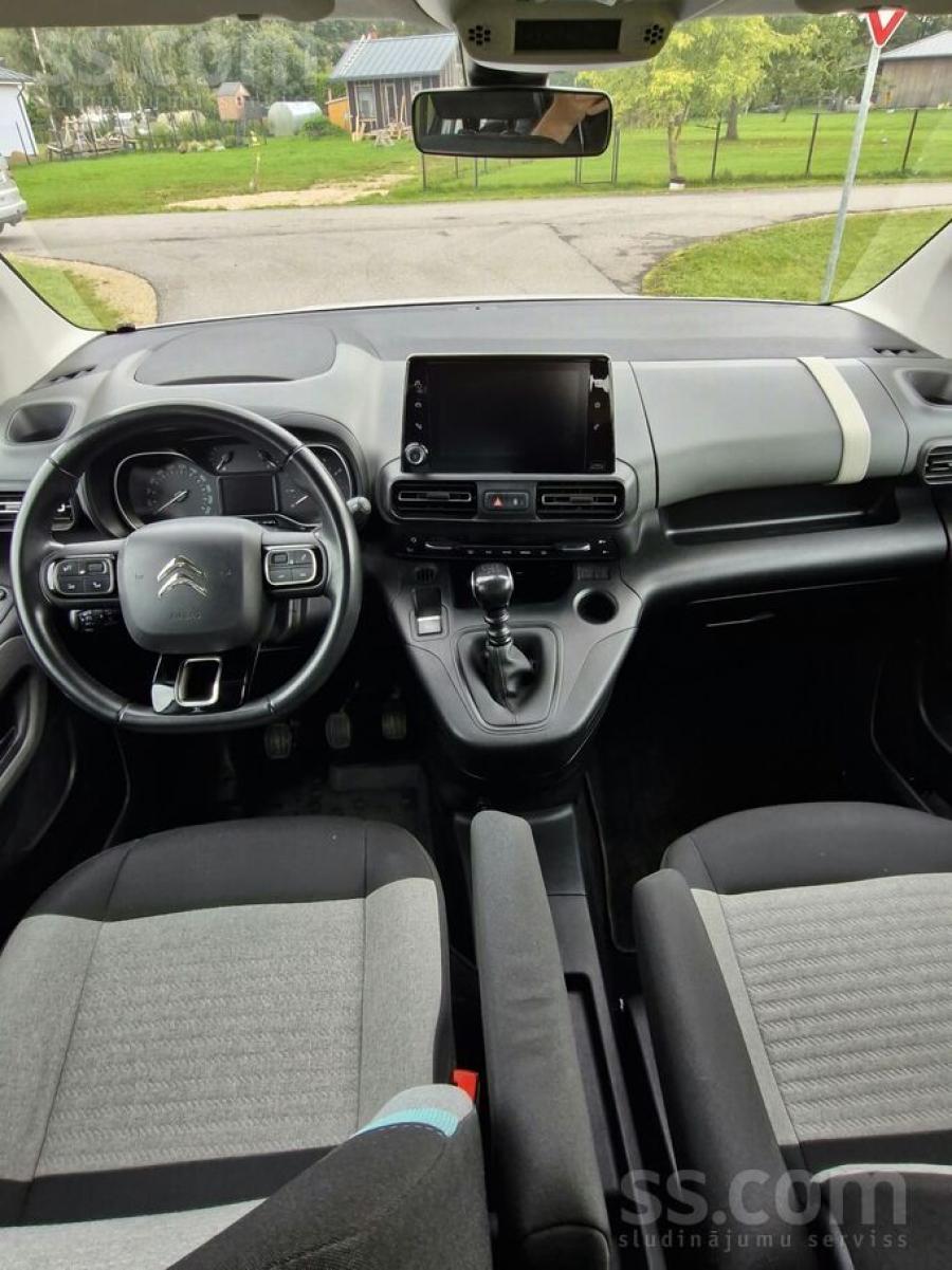Balts Citroen Berlingo 2020 Rīga, ar dzinēja tilpumu 1.20 L un nobraukumu 132 tūkst. km par 10500 €, foto 18 vietnē AUTOMOTO.COM.LV