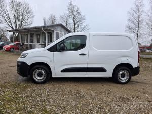 White Citroen Berlingo 2021 in Rezekne, with an engine capacity of 1.50 L and mileage of 0 thousand km for 7950 €, photo 2 on AUTOMOTO.COM.LV
