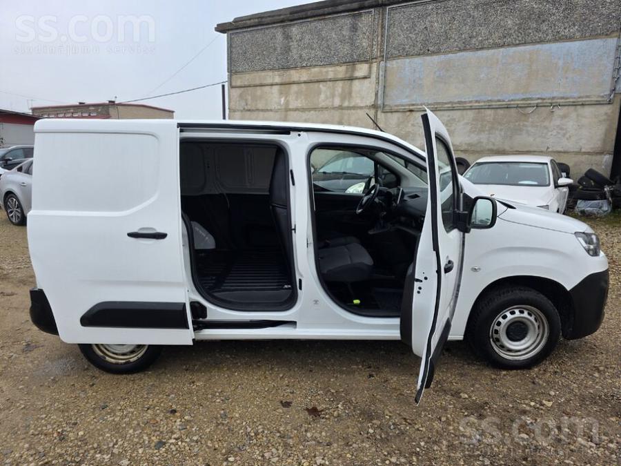 White Citroen Berlingo 2021 in Rezekne, with an engine capacity of 1.50 L and mileage of 0 thousand km for 7950 €, photo 9 on AUTOMOTO.COM.LV