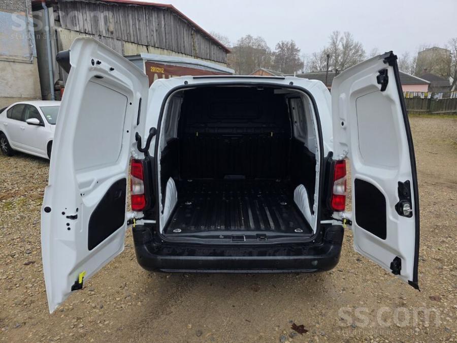 White Citroen Berlingo 2021 in Rezekne, with an engine capacity of 1.50 L and mileage of 0 thousand km for 7950 €, photo 26 on AUTOMOTO.COM.LV