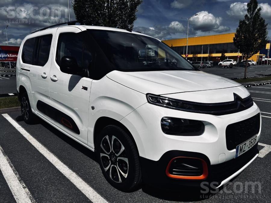 Balts Citroen Berlingo 2021 Rīga, ar dzinēja tilpumu 1.20 L un nobraukumu 80 tūkst. km par 14900 €, foto 5 vietnē AUTOMOTO.COM.LV