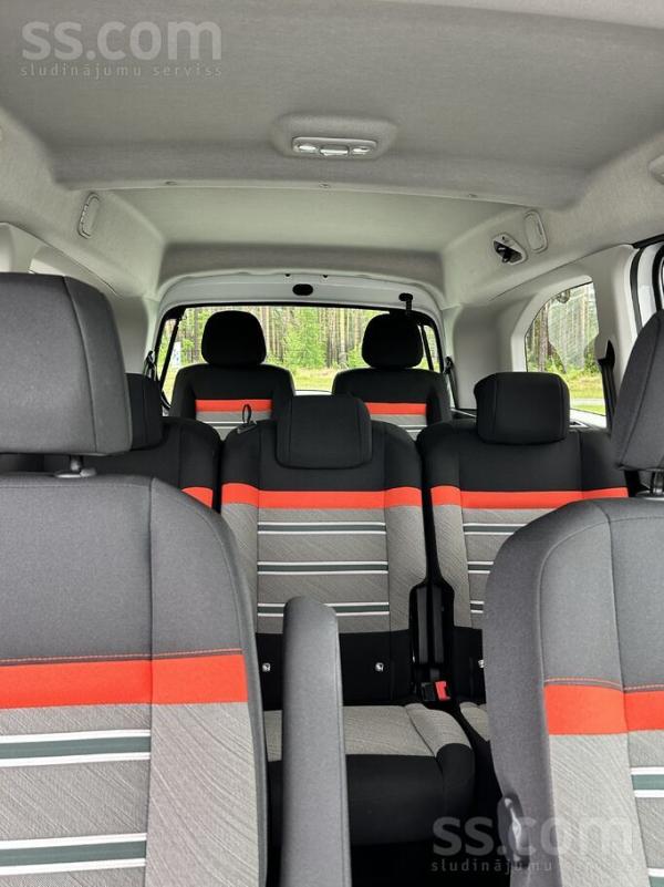 Balts Citroen Berlingo 2021 Rīga, ar dzinēja tilpumu 1.20 L un nobraukumu 80 tūkst. km par 14900 €, foto 6 vietnē AUTOMOTO.COM.LV