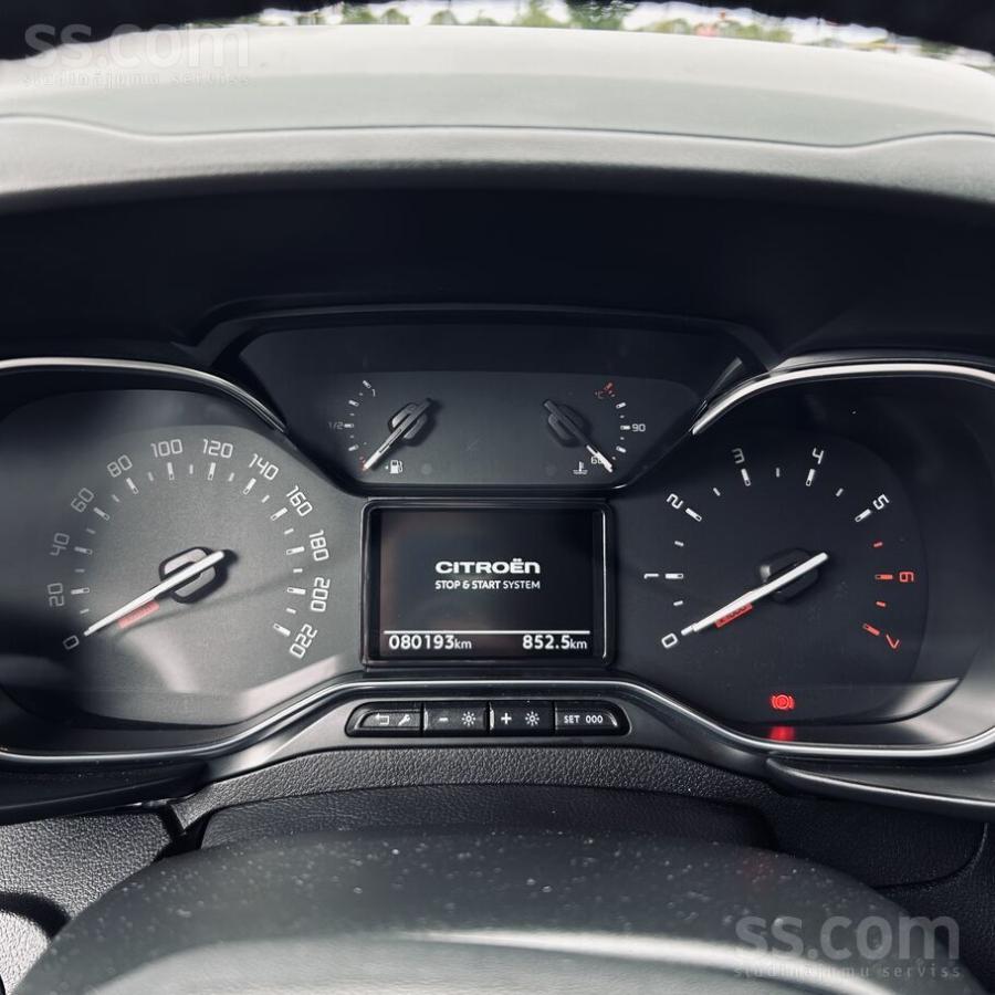 Balts Citroen Berlingo 2021 Rīga, ar dzinēja tilpumu 1.20 L un nobraukumu 80 tūkst. km par 14900 €, foto 12 vietnē AUTOMOTO.COM.LV