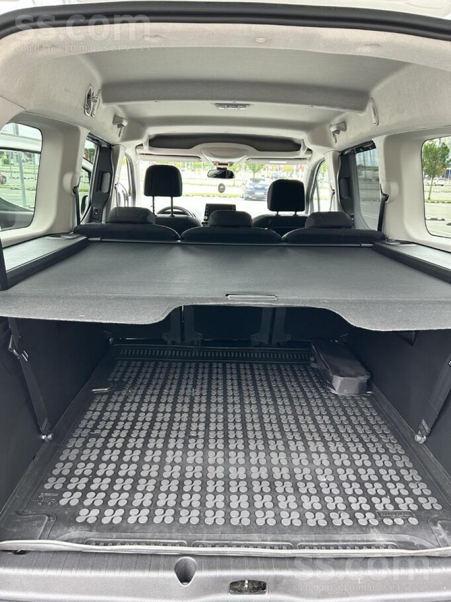 Balts Citroen Berlingo 2021 Rīga, ar dzinēja tilpumu 1.20 L un nobraukumu 80 tūkst. km par 14900 €, foto 14 vietnē AUTOMOTO.COM.LV