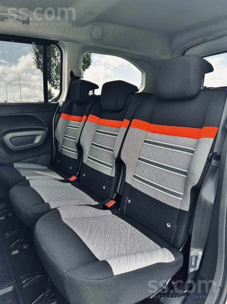 Balts Citroen Berlingo 2021 Rīga, ar dzinēja tilpumu 1.20 L un nobraukumu 80 tūkst. km par 14900 €, foto 15 vietnē AUTOMOTO.COM.LV