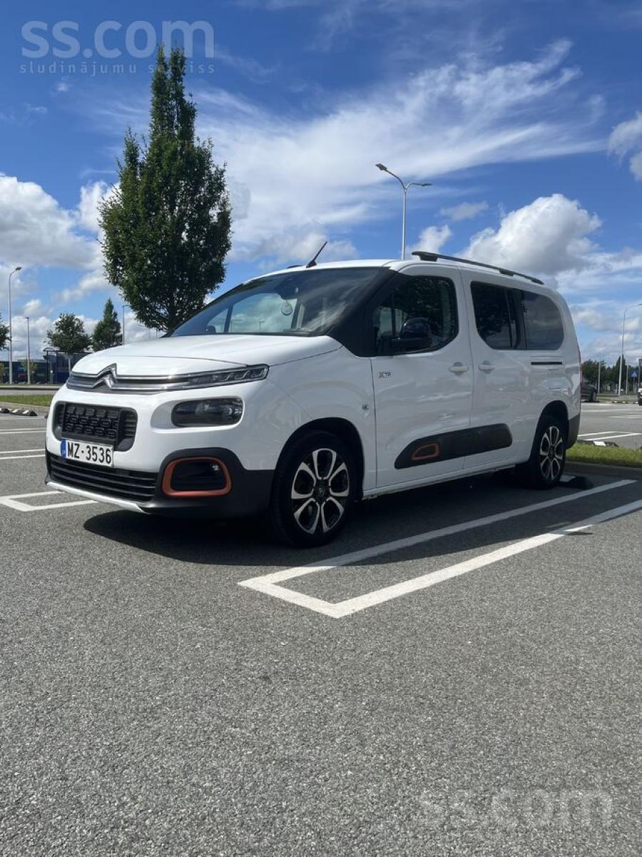 Balts Citroen Berlingo 2021 Rīga, ar dzinēja tilpumu 1.20 L un nobraukumu 80 tūkst. km par 14900 €, foto 16 vietnē AUTOMOTO.COM.LV