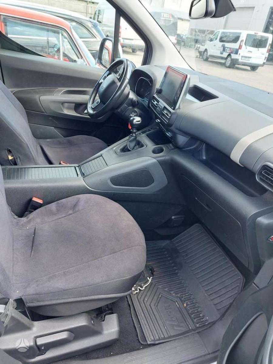 Balts Citroen Berlingo 2021 Kauņa, ar dzinēja tilpumu 1.50 L un nobraukumu 298 tūkst. km par 8500 €, foto 12 vietnē AUTOMOTO.COM.LV
