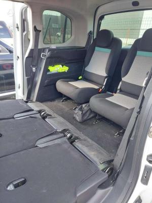 Balts Citroen Berlingo 2021 Kauņa, ar dzinēja tilpumu 1.50 L un nobraukumu 298 tūkst. km par 8500 €, foto 13 vietnē AUTOMOTO.COM.LV