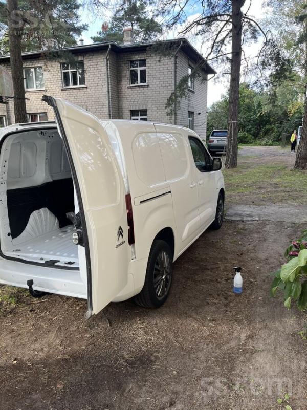 Balts Citroen Berlingo 2021 Rīga, ar dzinēja tilpumu 1.50 L un nobraukumu 66 tūkst. km par 10900 €, foto 6 vietnē AUTOMOTO.COM.LV