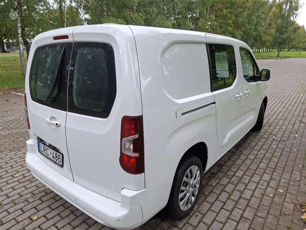 Citroen Berlingo 2021 Panevēža vietnē Balts Citroen Berlingo 2021 Panevēža, ar dzinēja tilpumu 1.50 L un nobraukumu 250 tūkst. km par 10285 €, foto 5 vietnē AUTOMOTO.COM.LV