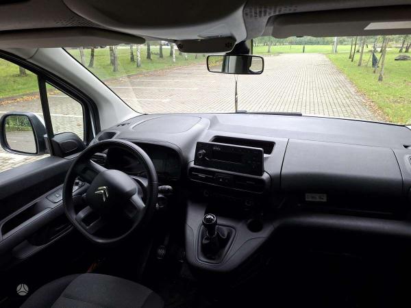 Citroen Berlingo 2021 Panevēža vietnē Balts Citroen Berlingo 2021 Panevēža, ar dzinēja tilpumu 1.50 L un nobraukumu 250 tūkst. km par 10285 €, foto 11 vietnē AUTOMOTO.COM.LV