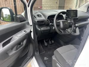 Balts Citroen Berlingo 2022 Valmiera, ar dzinēja tilpumu 1.50 L un nobraukumu 118 tūkst. km par 13800 €, foto 11 vietnē AUTOMOTO.COM.LV