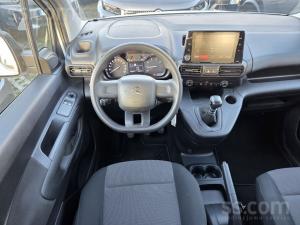 Balts Citroen Berlingo 2022 Rīga, ar dzinēja tilpumu 1.50 L un nobraukumu 123 tūkst. km par 10500 €, foto 8 vietnē AUTOMOTO.COM.LV