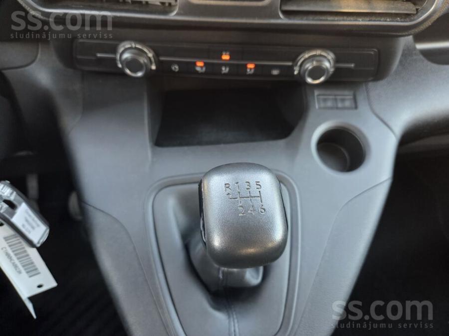 Balts Citroen Berlingo 2022 Rīga, ar dzinēja tilpumu 1.50 L un nobraukumu 123 tūkst. km par 10500 €, foto 14 vietnē AUTOMOTO.COM.LV
