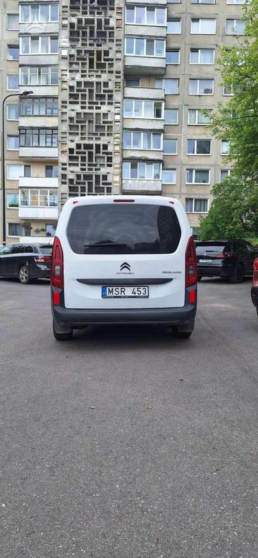 White Citroen Berlingo 2023 in Vilnius, with an engine capacity of 1.50 L and mileage of 211 thousand km for 16000 €, photo 6 on AUTOMOTO.COM.LV