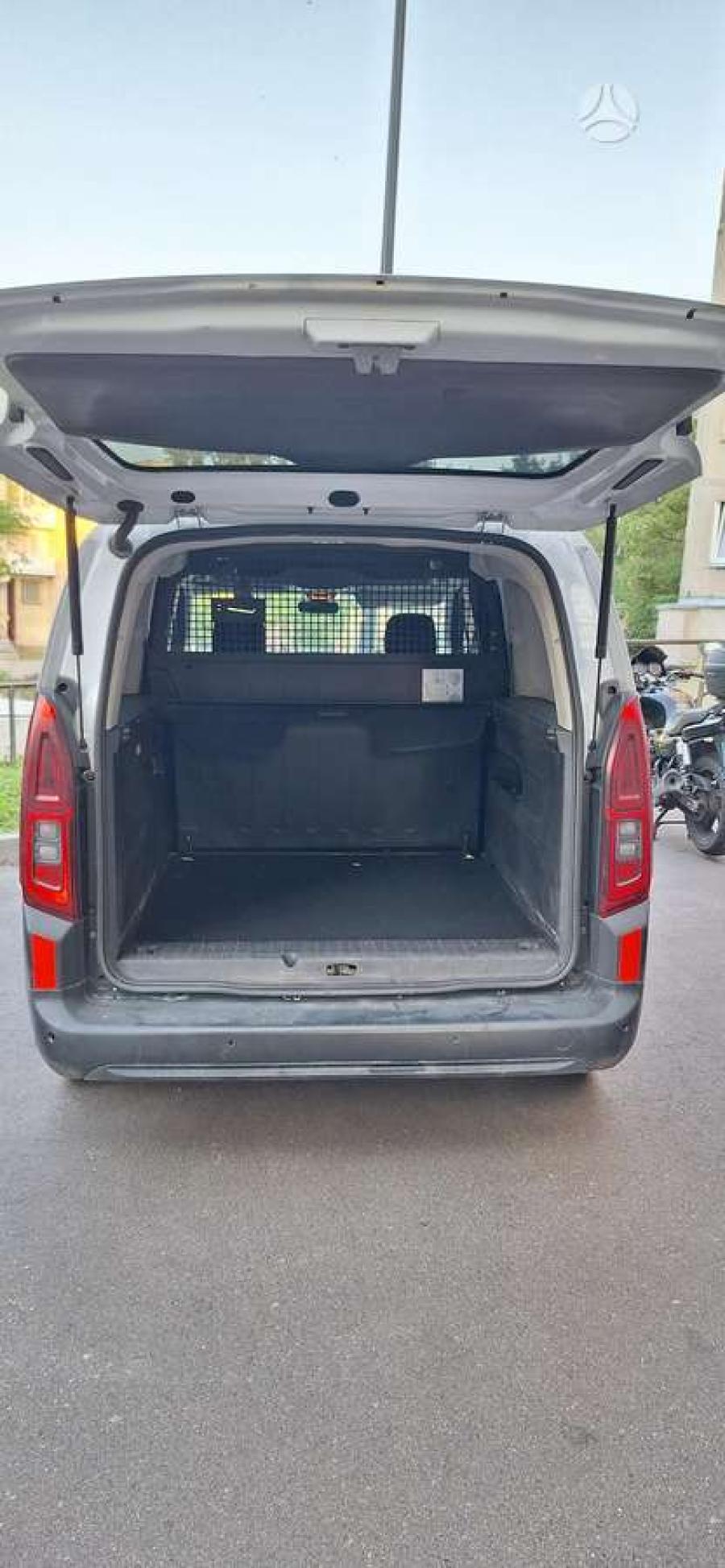 White Citroen Berlingo 2023 in Vilnius, with an engine capacity of 1.50 L and mileage of 211 thousand km for 16000 €, photo 11 on AUTOMOTO.COM.LV