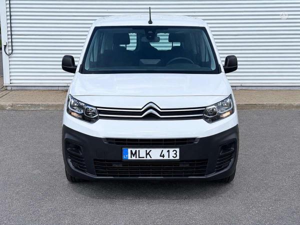 White Citroen Berlingo 2023 in Vilnius, with an engine capacity of 1.20 L and mileage of 133 thousand km for 13950 €, photo 6 on AUTOMOTO.COM.LV