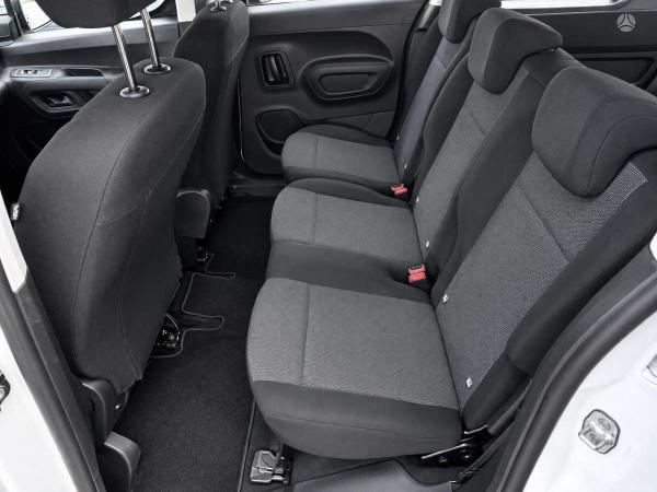 White Citroen Berlingo 2023 in Vilnius, with an engine capacity of 1.20 L and mileage of 133 thousand km for 13950 €, photo 10 on AUTOMOTO.COM.LV