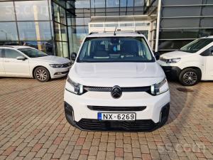 Balts Citroen Berlingo 2024 Rīga, ar dzinēja tilpumu 1.50 L un nobraukumu 66 tūkst. km par 23500 €, foto 3 vietnē AUTOMOTO.COM.LV