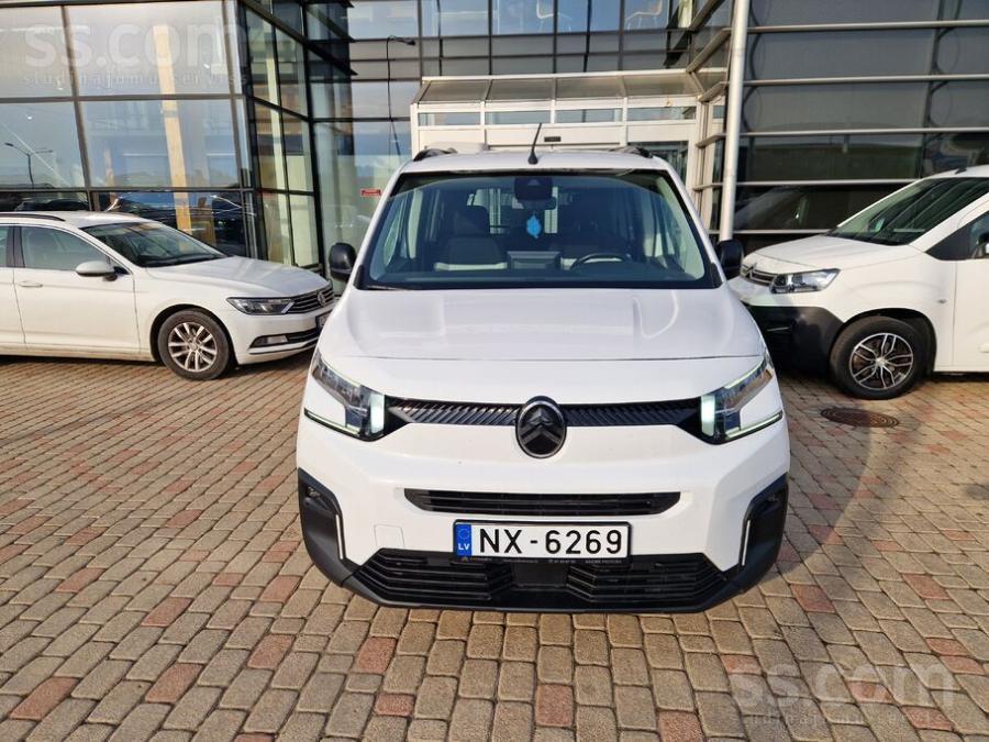 Balts Citroen Berlingo 2024 Rīga, ar dzinēja tilpumu 1.50 L un nobraukumu 66 tūkst. km par 23500 €, foto 3 vietnē AUTOMOTO.COM.LV