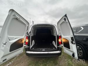 Balts Citroen Berlingo 2025 Rīga, ar dzinēja tilpumu 1.20 L un nobraukumu 10 tūkst. km par 22750 €, foto 7 vietnē AUTOMOTO.COM.LV