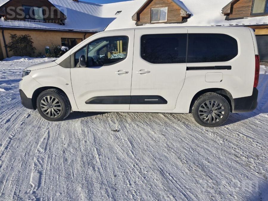White Citroen Berlingo 2025 in Bauska, with an engine capacity of 1.50 L and mileage of 8 thousand km for 22500 €, photo 4 on AUTOMOTO.COM.LV