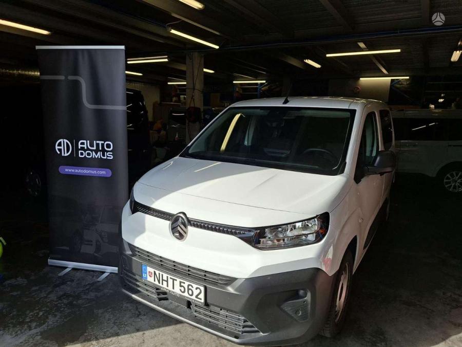 White Citroen Berlingo 2025 in Klaipeda, with an engine capacity of 1.50 L and mileage of 57 thousand km for 18392 €, photo 3 on AUTOMOTO.COM.LV