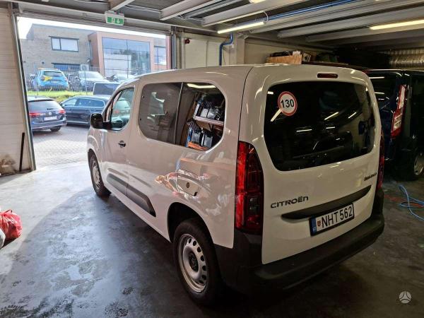 Balts Citroen Berlingo 2025 Klaipėda, ar dzinēja tilpumu 1.50 L un nobraukumu 57 tūkst. km par 18392 €, foto 4 vietnē AUTOMOTO.COM.LV