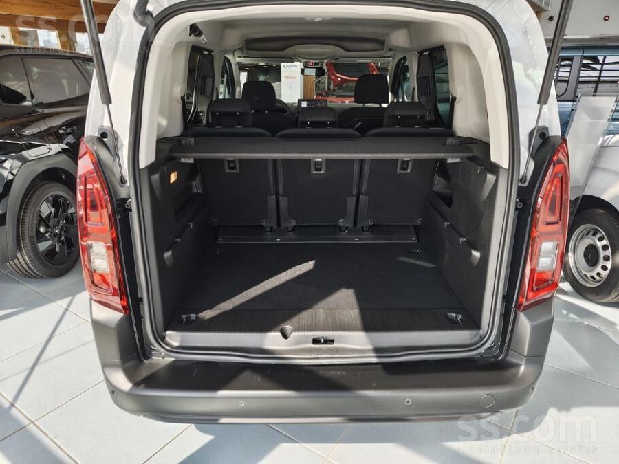 Balts Citroen Berlingo 2026 Rīga, ar dzinēja tilpumu 1.50 L un nobraukumu 0 tūkst. km par 27665 €, foto 4 vietnē AUTOMOTO.COM.LV