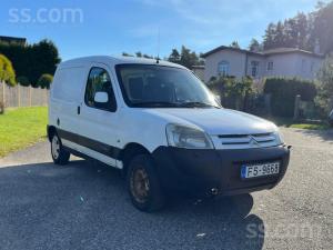 Balts Citroen Berlingo 2006 Rīga, ar dzinēja tilpumu 1.40 L un nobraukumu 205 tūkst. km par 1150 €, foto  vietnē AUTOMOTO.COM.LV