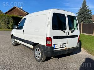 Balts Citroen Berlingo 2006 Rīga, ar dzinēja tilpumu 1.40 L un nobraukumu 205 tūkst. km par 1150 €, foto 6 vietnē AUTOMOTO.COM.LV