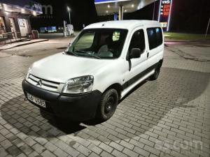 Balts Citroen Berlingo 2006 Rīga, ar dzinēja tilpumu 1.40 L un nobraukumu 395 tūkst. km par 390 €, foto  vietnē AUTOMOTO.COM.LV