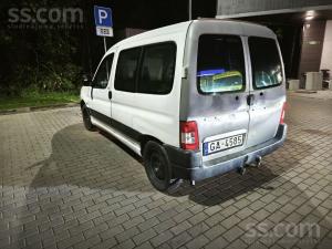 Balts Citroen Berlingo 2006 Rīga, ar dzinēja tilpumu 1.40 L un nobraukumu 395 tūkst. km par 390 €, foto 5 vietnē AUTOMOTO.COM.LV