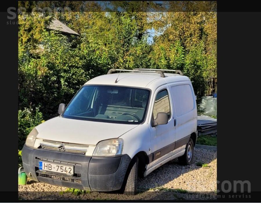 White Citroen Berlingo 2008 in Riga, with an engine capacity of 1.40 L and mileage of 167 thousand km for 1800 €, photo 1 on AUTOMOTO.COM.LV