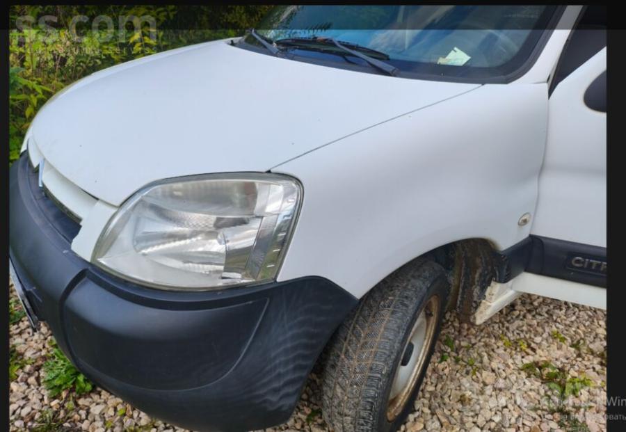 White Citroen Berlingo 2008 in Riga, with an engine capacity of 1.40 L and mileage of 167 thousand km for 1800 €, photo 5 on AUTOMOTO.COM.LV