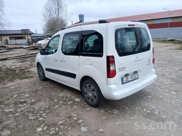 White Citroen Berlingo 2013 in Riga, with an engine capacity of 1.60 L and mileage of 85 thousand km for 3900 €, photo 4 on AUTOMOTO.COM.LV