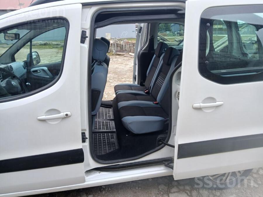 White Citroen Berlingo 2013 in Riga, with an engine capacity of 1.60 L and mileage of 85 thousand km for 3900 €, photo 5 on AUTOMOTO.COM.LV