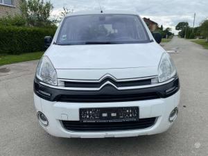 White Citroen Berlingo 2013 in Birzai, with an engine capacity of 1.56 L and mileage of 185 thousand km for 3450 €, photo 5 on AUTOMOTO.COM.LV