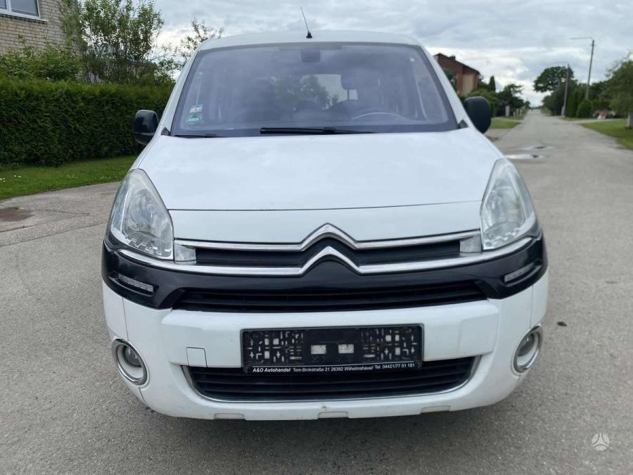 White Citroen Berlingo 2013 in Birzai, with an engine capacity of 1.56 L and mileage of 185 thousand km for 3450 €, photo 5 on AUTOMOTO.COM.LV