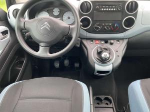 White Citroen Berlingo 2013 in Birzai, with an engine capacity of 1.56 L and mileage of 185 thousand km for 3450 €, photo 12 on AUTOMOTO.COM.LV