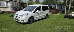 Balts Citroen Berlingo 2015 Cēsis, ar dzinēja tilpumu 1.60 L un nobraukumu 280 tūkst. km par 2500 €, foto 3 vietnē AUTOMOTO.COM.LV