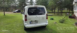 Balts Citroen Berlingo 2015 Cēsis, ar dzinēja tilpumu 1.60 L un nobraukumu 280 tūkst. km par 2500 €, foto 4 vietnē AUTOMOTO.COM.LV