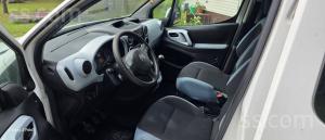 Balts Citroen Berlingo 2015 Cēsis, ar dzinēja tilpumu 1.60 L un nobraukumu 280 tūkst. km par 2500 €, foto 5 vietnē AUTOMOTO.COM.LV