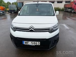 White Citroen Berlingo 2019 in Riga, with an engine capacity of 1.60 L and mileage of 216 thousand km for 6500 €, photo  on AUTOMOTO.COM.LV