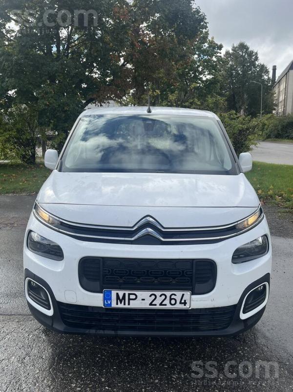 Balts Citroen Berlingo 2020 Valmiera, ar dzinēja tilpumu 1.50 L un nobraukumu 146 tūkst. km par 9500 €, foto 1 vietnē AUTOMOTO.COM.LV