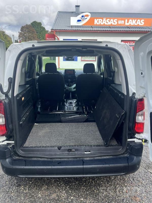 Balts Citroen Berlingo 2020 Valmiera, ar dzinēja tilpumu 1.50 L un nobraukumu 146 tūkst. km par 9500 €, foto 7 vietnē AUTOMOTO.COM.LV