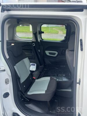 White Citroen Berlingo 2020 in Valmiera, with an engine capacity of 1.50 L and mileage of 146 thousand km for 9500 €, photo 9 on AUTOMOTO.COM.LV
