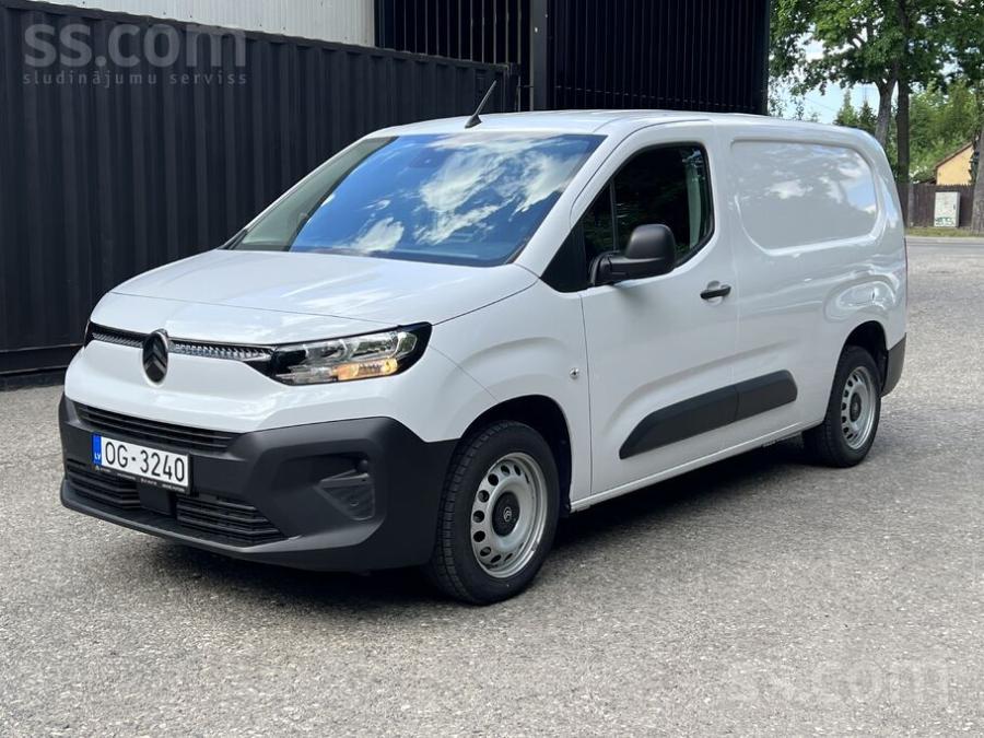 Balts Citroen Berlingo 2025 Rīga, ar dzinēja tilpumu 1.50 L un nobraukumu 7 tūkst. km par 18300 €, foto 1 vietnē AUTOMOTO.COM.LV