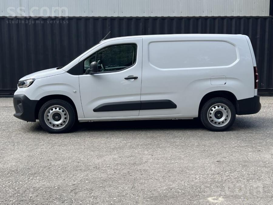 Balts Citroen Berlingo 2025 Rīga, ar dzinēja tilpumu 1.50 L un nobraukumu 7 tūkst. km par 18300 €, foto 3 vietnē AUTOMOTO.COM.LV