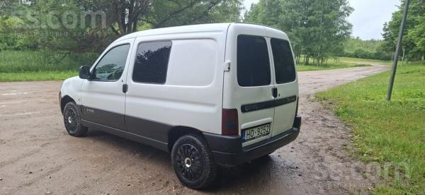 Balts Citroen Berlingo 2003 Alūksne, ar dzinēja tilpumu 1.90 L un nobraukumu 344 tūkst. km par 1250 €, foto 3 vietnē AUTOMOTO.COM.LV